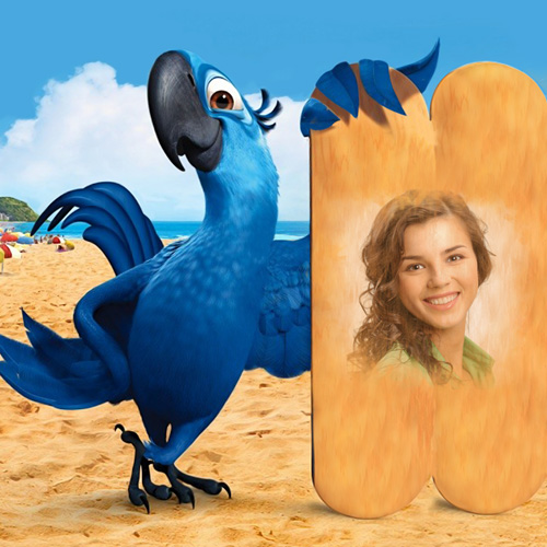 Online photo frame with amazing Blu from Rio